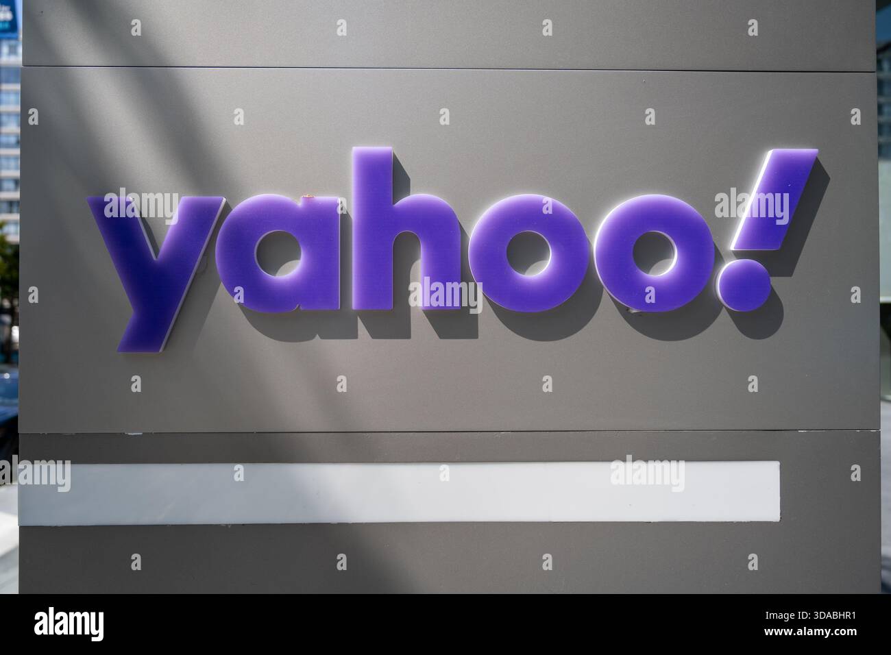 Yahoo logo on exterior office sign under daylight, San Francisco ...