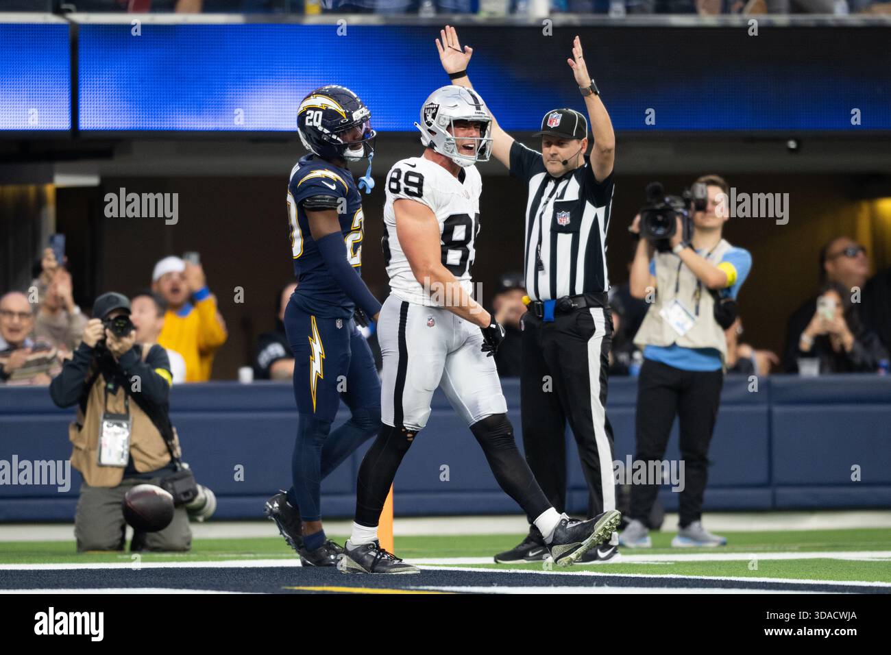 Las Vegas Raiders tight end Brock Bowers (89) reacts after scoring a ...
