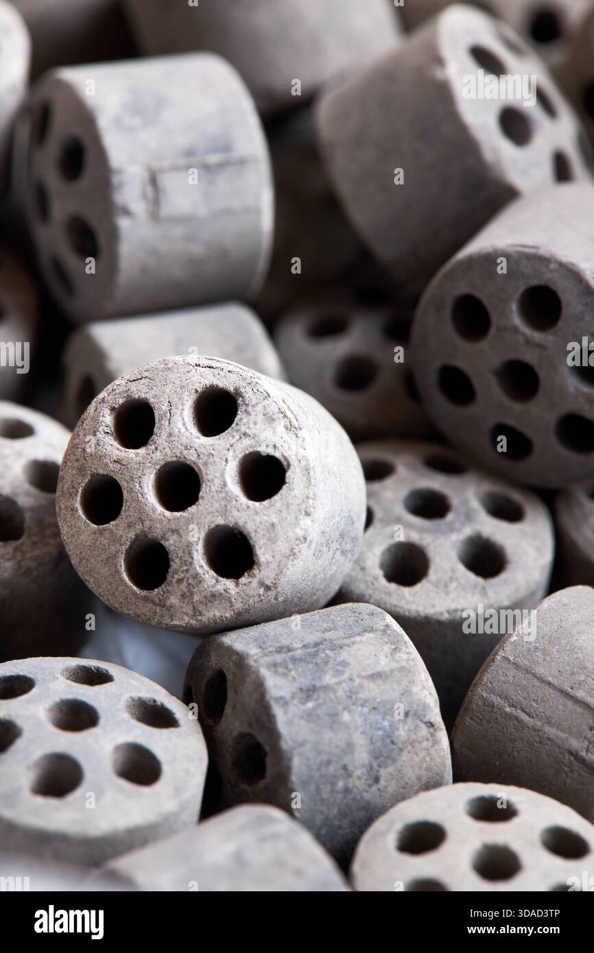 Carbon dioxide reforming of methane nickel catalyst seven holes ...