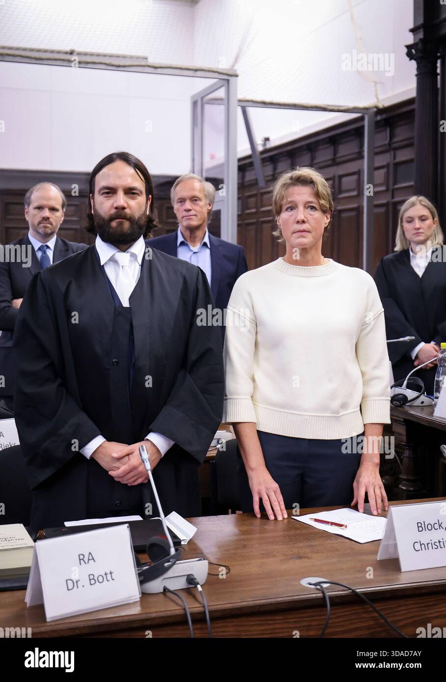 10 December 2025, Hamburg: Christina Block (2nd from right), German ...