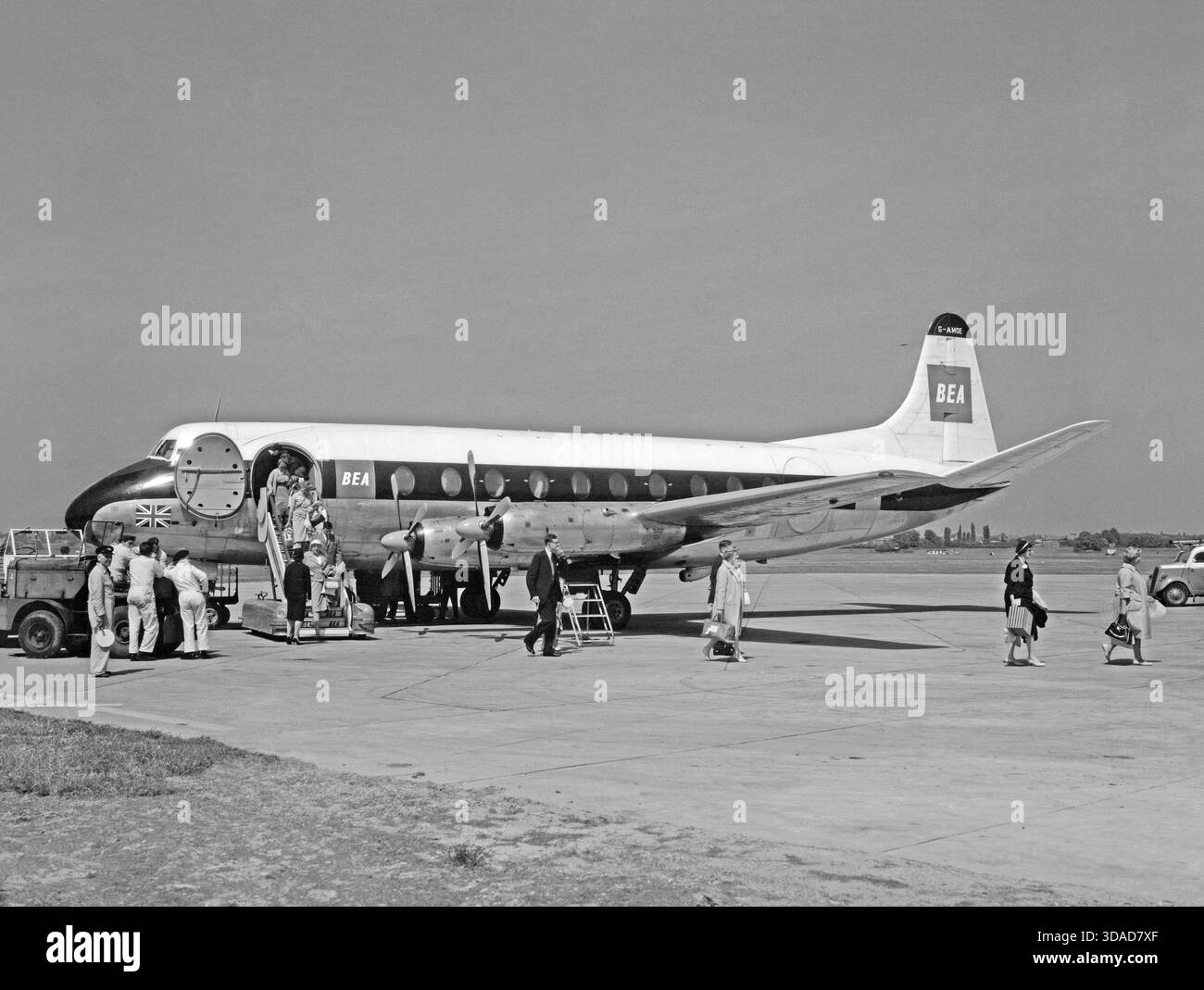 Turboprop passengers Black and White Stock Photos & Images - Alamy