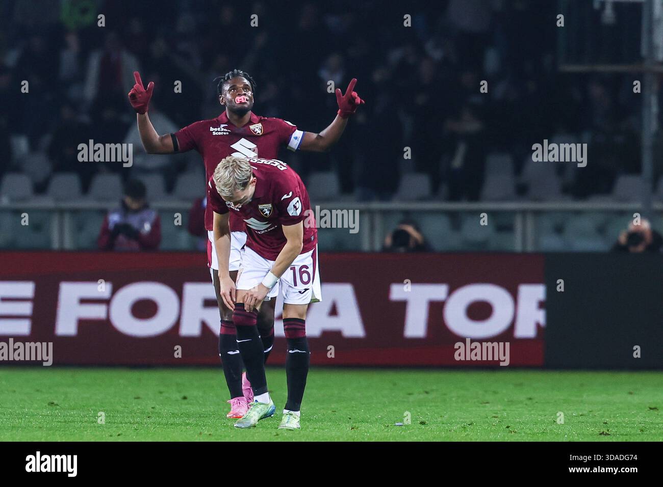 Duvan Zapata of Torino FC celebrates after scoring a goal during Serie ...