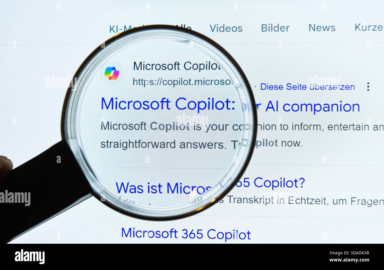 Microsoft Copilot, website, Internet, Lupe, Monitor *** Microsoft ...