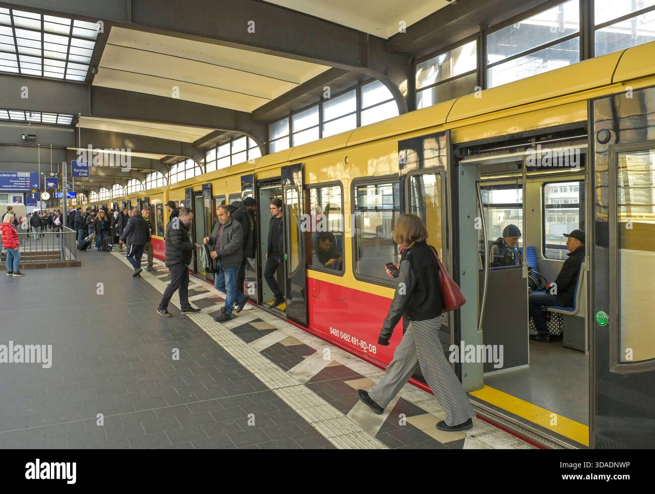 S-Bahn, Stadtbahn, Bahnhof Zoo, Charlottenburg, Berlin, Deutschland ...