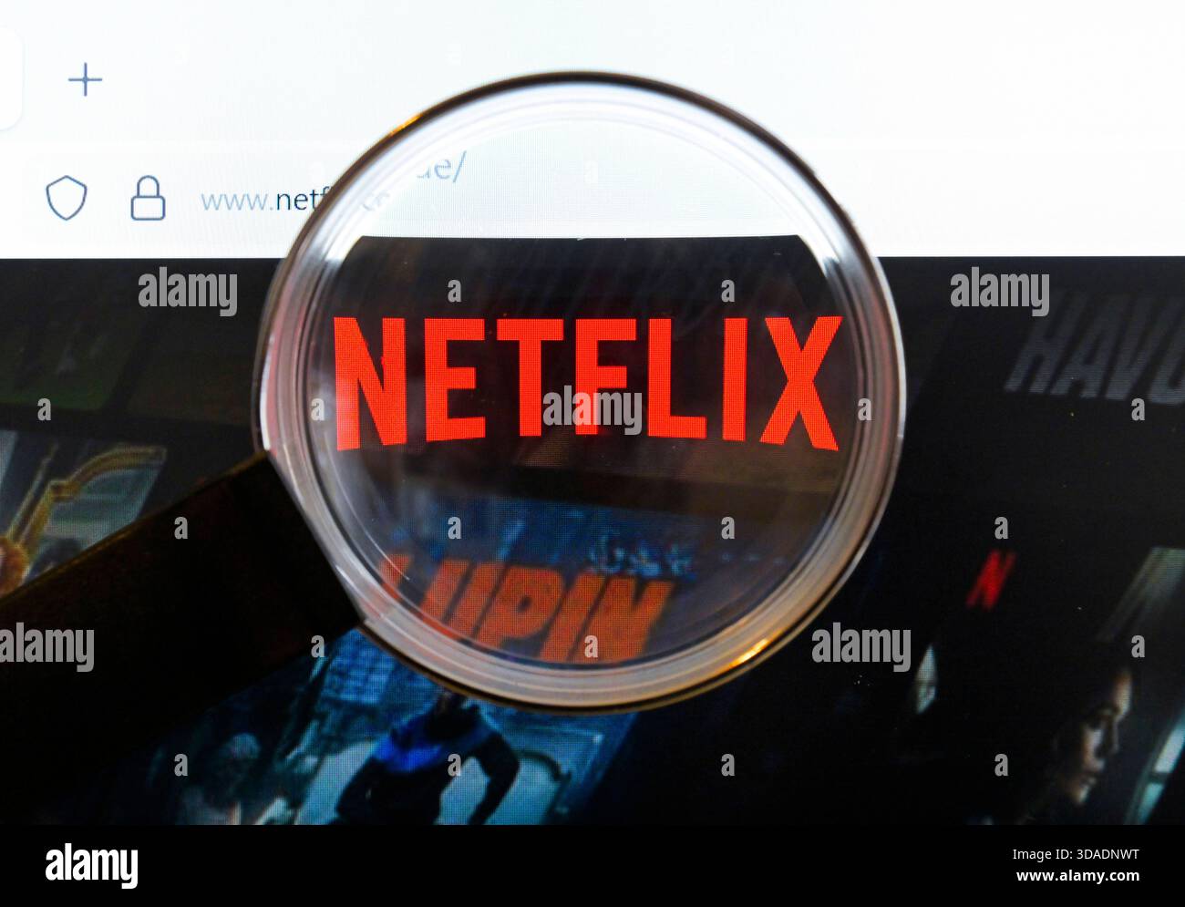 netflix, website, Internet, Lupe, Monitor *** netflix, website ...