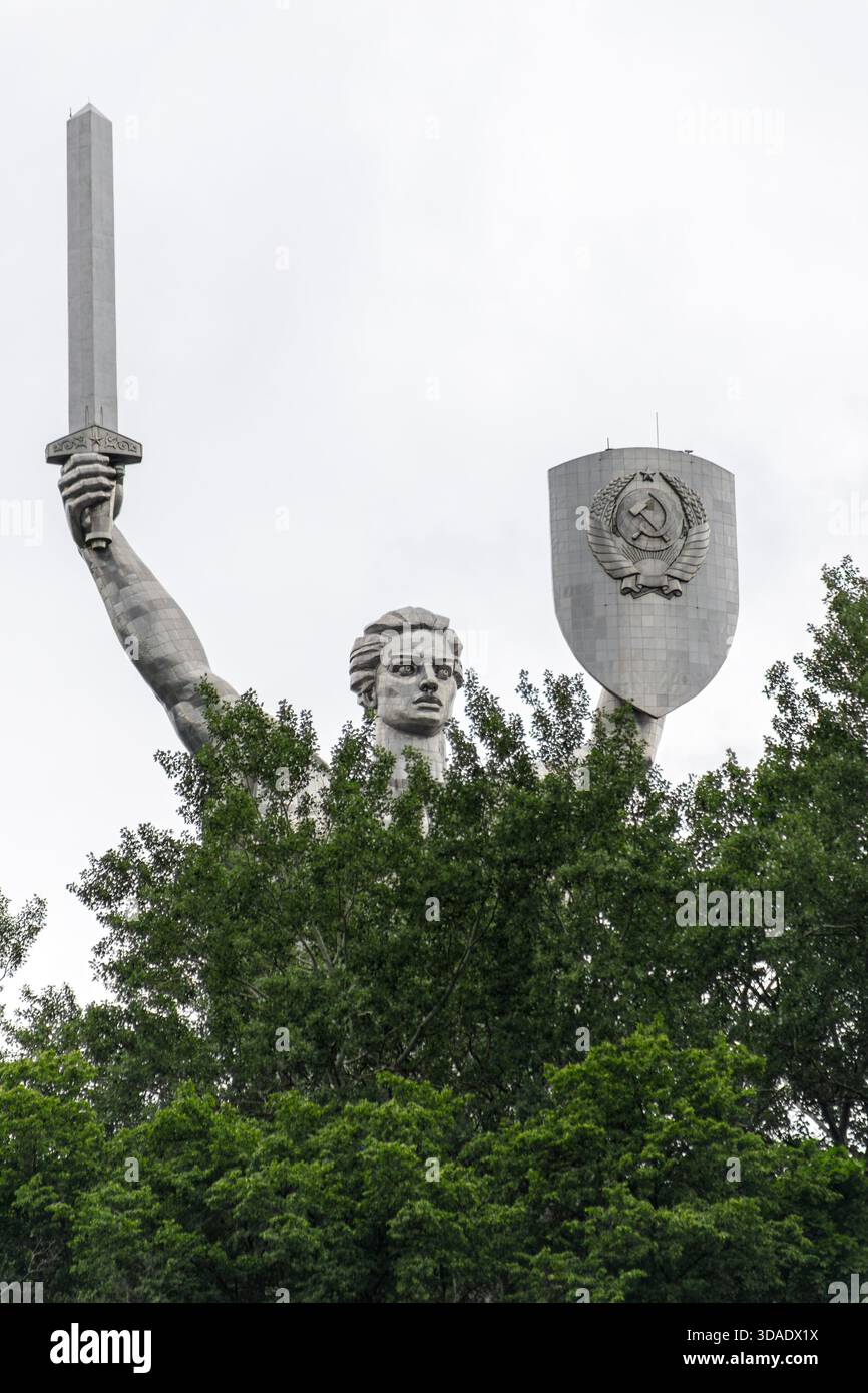 View motherland giant steel hi-res stock photography and images - Alamy