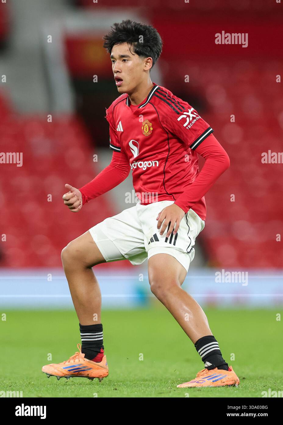 Manchester, England, 9th December 2025. Jariyah Shah of Manchester ...