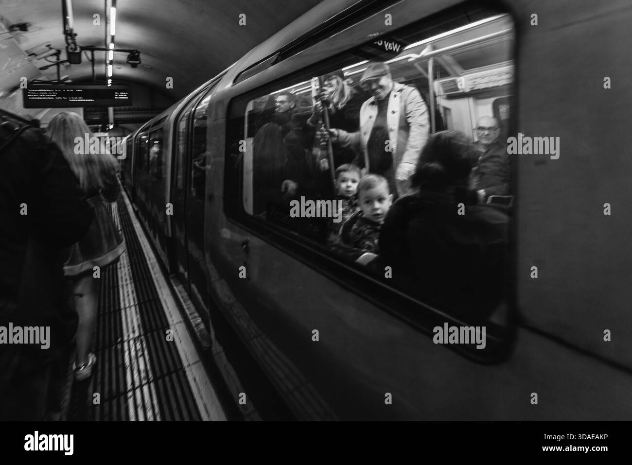 Underground aesthetic Black and White Stock Photos & Images - Alamy