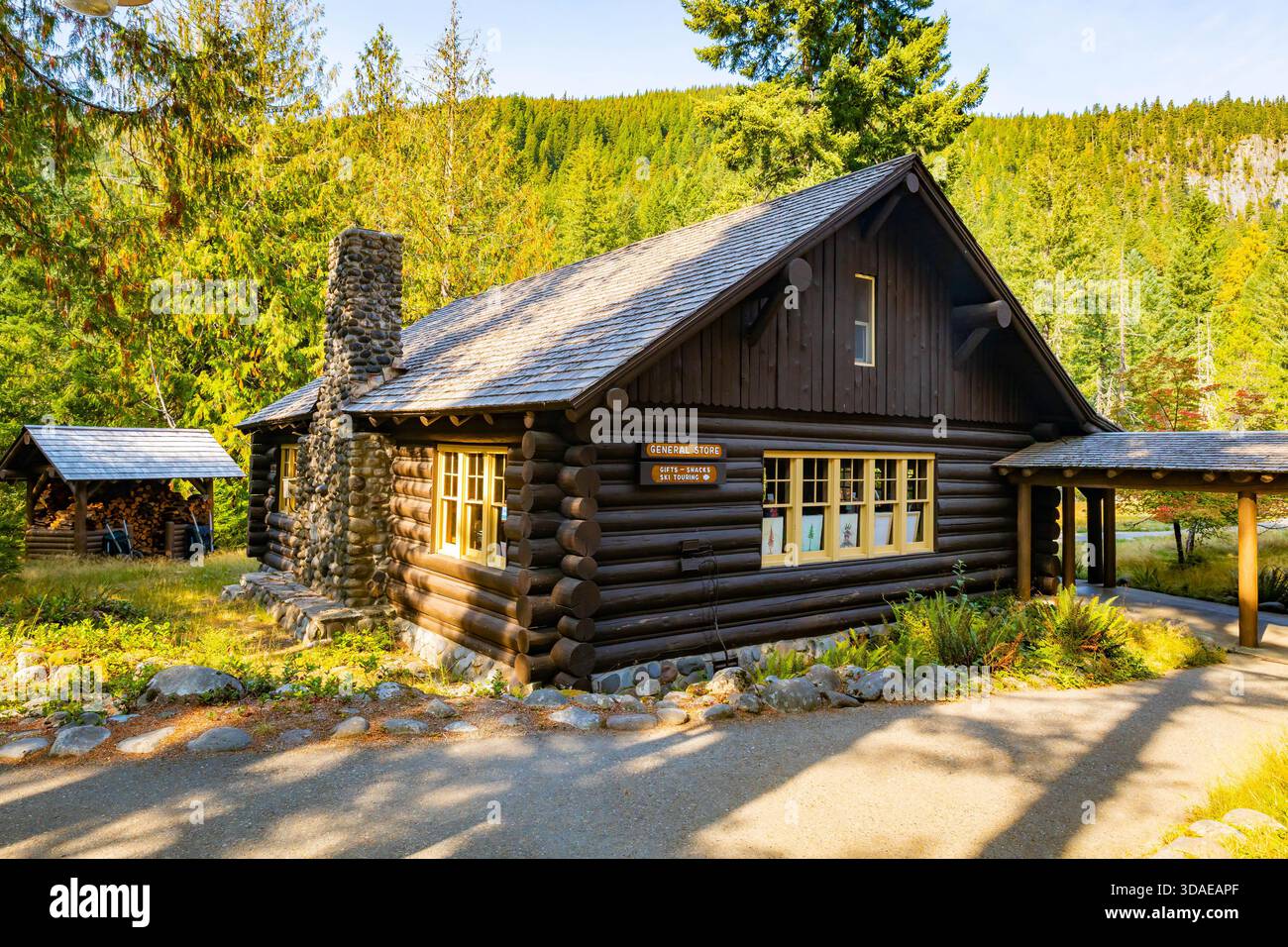 Longmire cabin mount rainier hi-res stock photography and images - Alamy