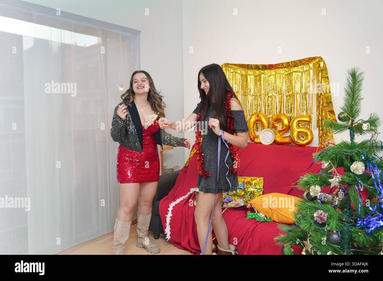 New year eve home hi-res stock photography and images - Alamy
