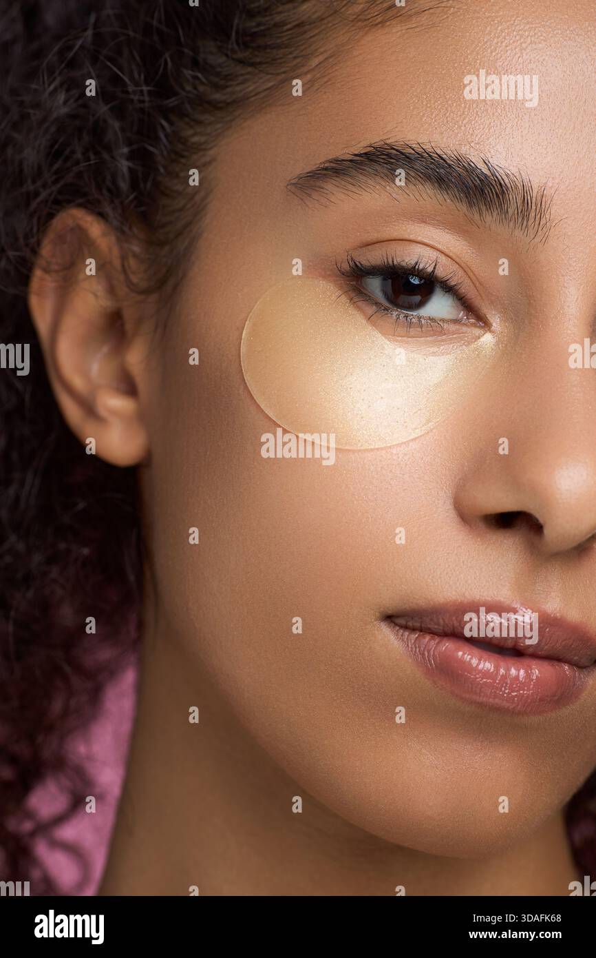 Cheek patch woman hi-res stock photography and images - Alamy