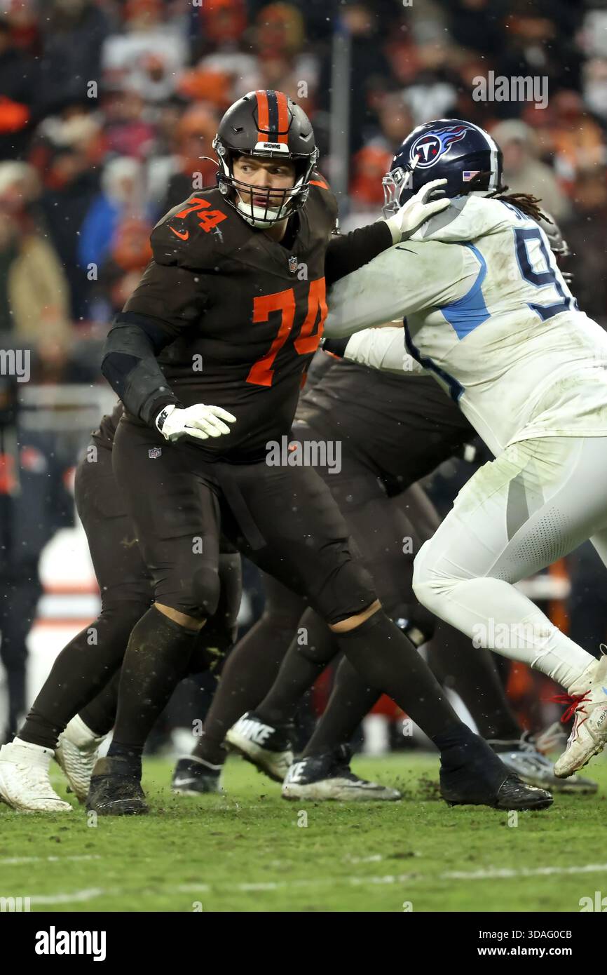Cleveland Browns guard Teven Jenkins (74) looks to make a block during ...