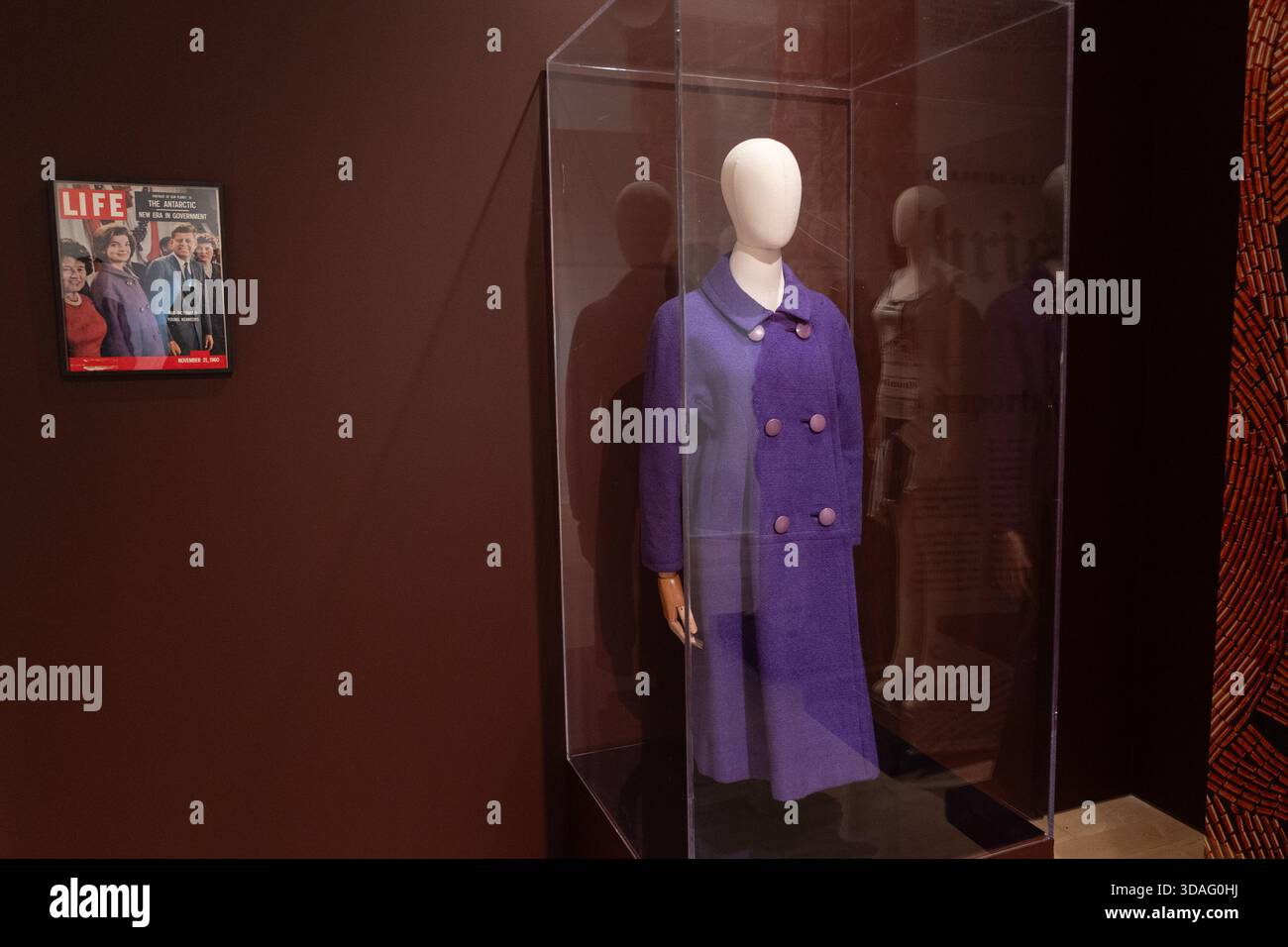 Jacqueline Kennedy Onassis' 1960 Election-Night Violet Wool Coat on ...