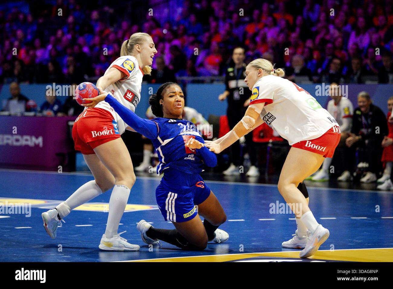 ROTTERDAM - Laura Maria Borg Thestrup (DEN), Pauletta Foppa (FRA), and ...