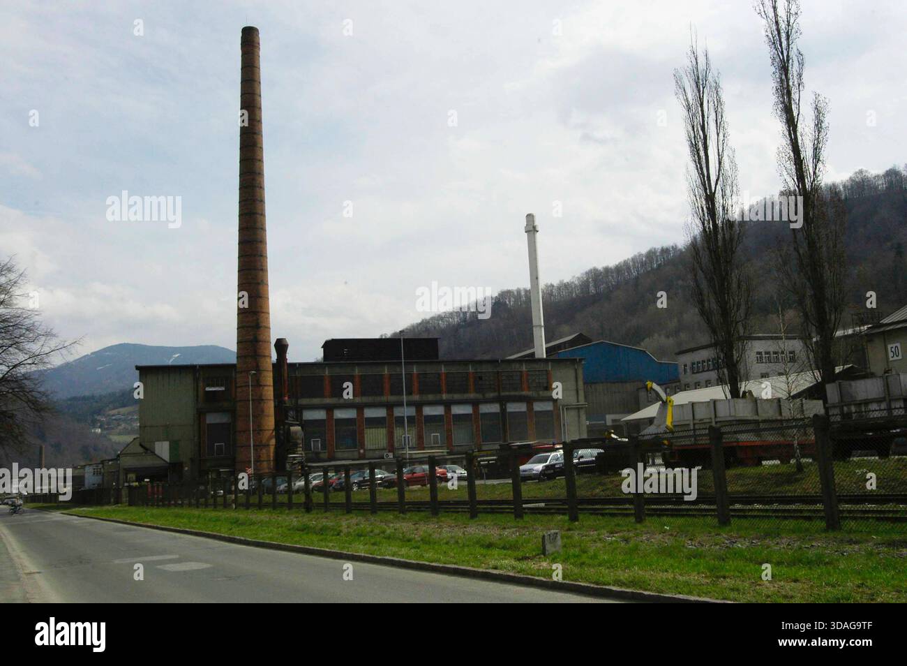 industrial building and industrial architecture for mass production of ...