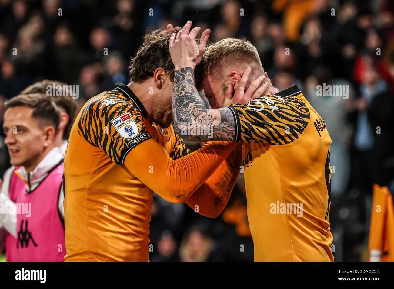 Oliver McBurnie of Hull City celebrates his goal to make it 2-0 during ...
