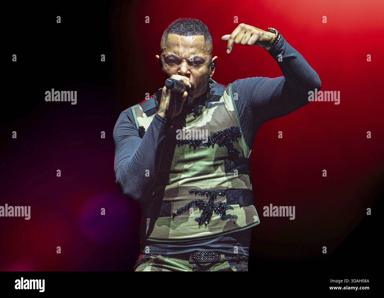 Rapper Luciano (buergerell. Patrick Grossmann) takes to the stage at ...