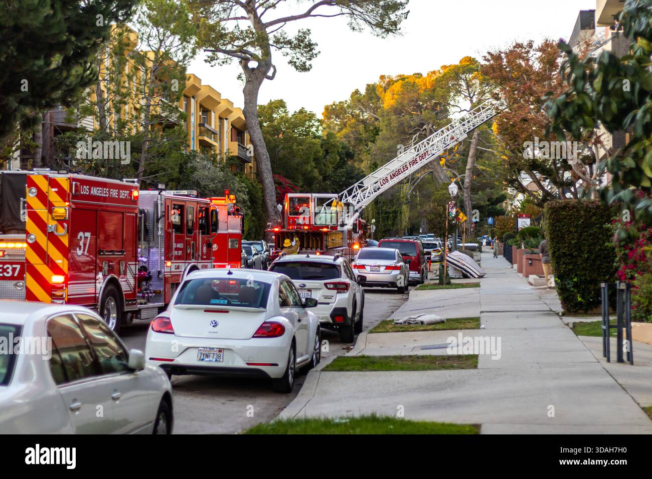 December 2025 los angeles hi-res stock photography and images - Alamy