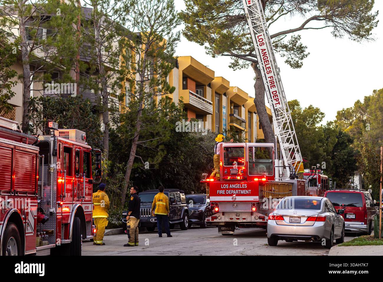December 2025 los angeles hi-res stock photography and images - Alamy
