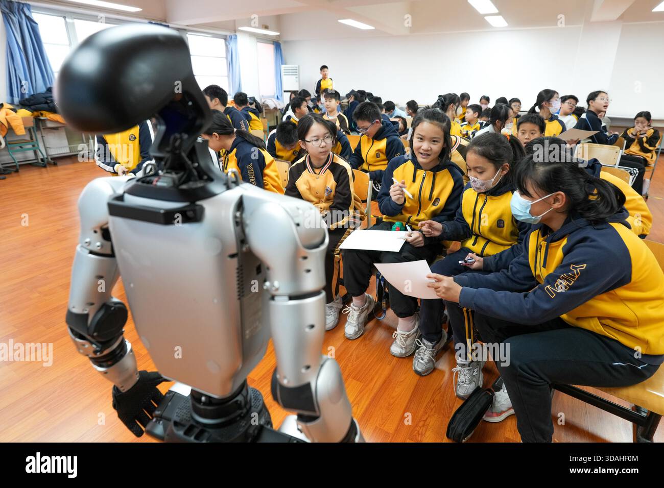**CHINESE MAINLAND, HONG KONG, MACAU AND TAIWAN OUT** Pupils experience ...