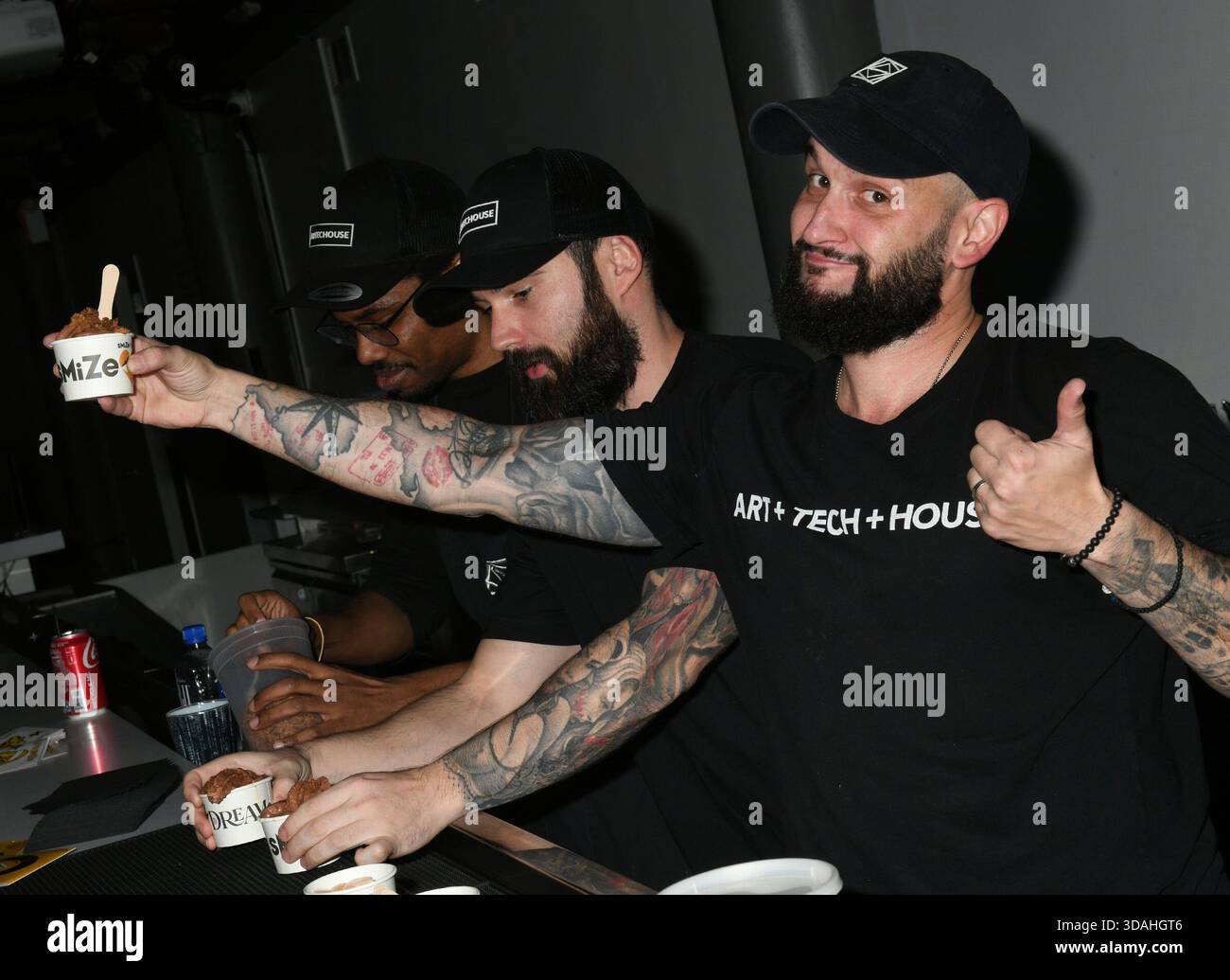 Atmosphere at arrivals for Tyra Banks and ARTECHOUSE Debut SMiZE ...