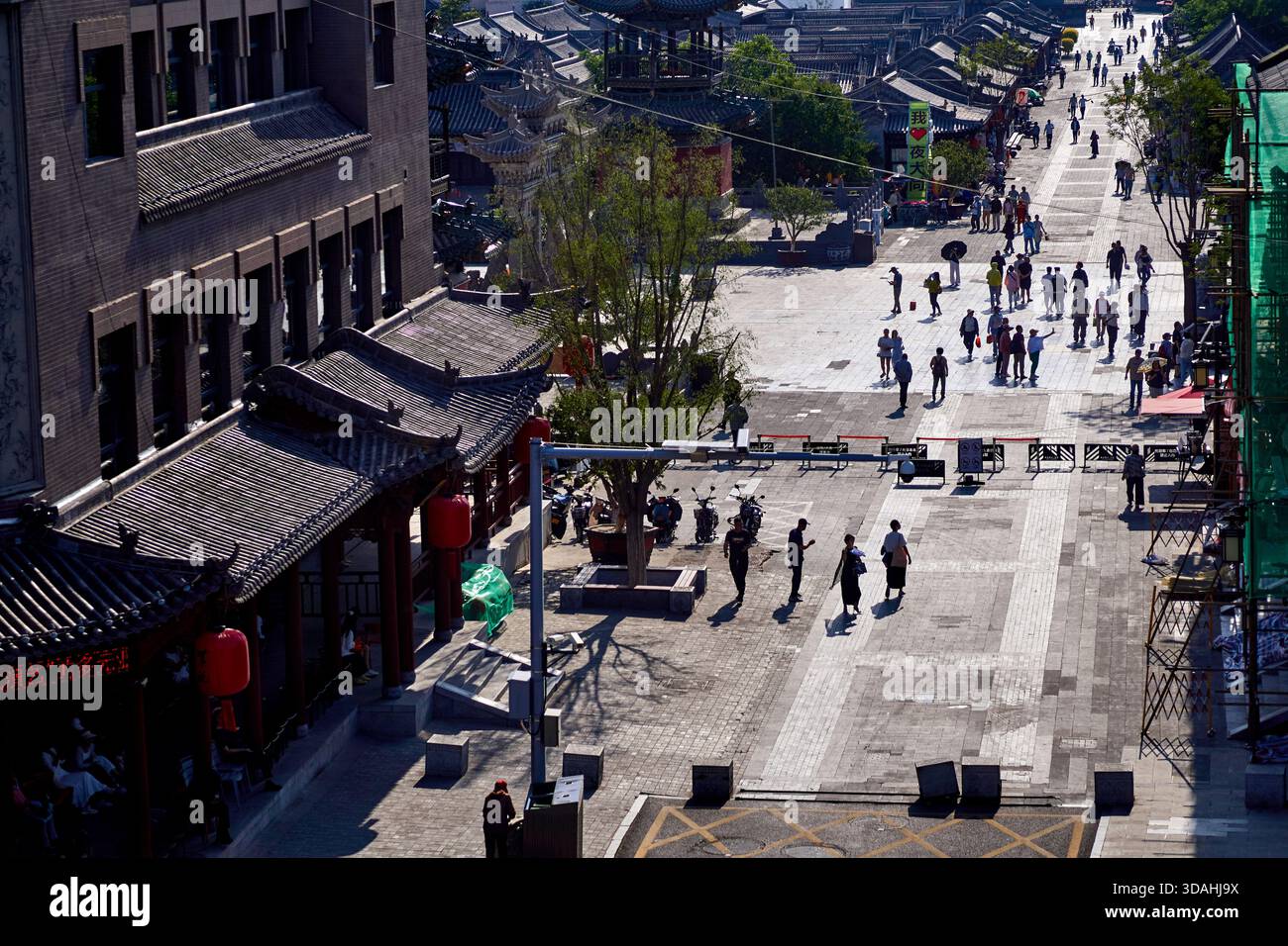 China street within city hi-res stock photography and images - Alamy