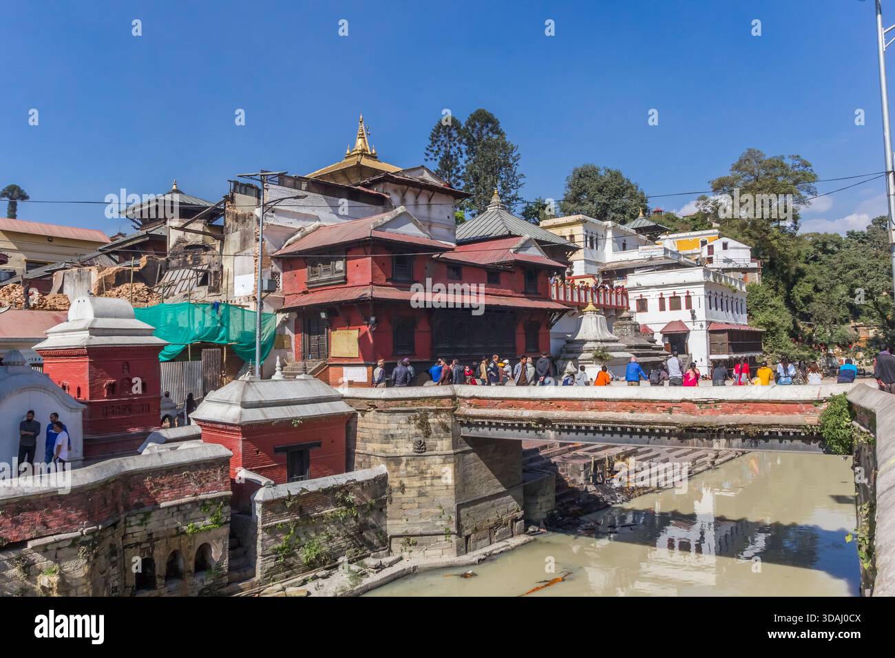 Bridge in front of the Pashupatinath temple in Kathmandu, Nepal Stock ...