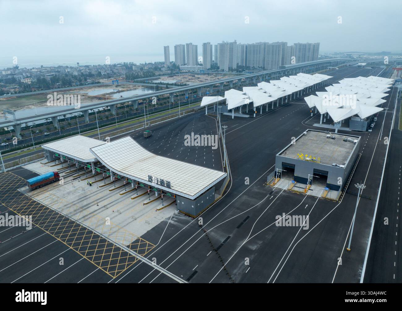 Hainan free trade port island wide sealing operation hi-res stock ...