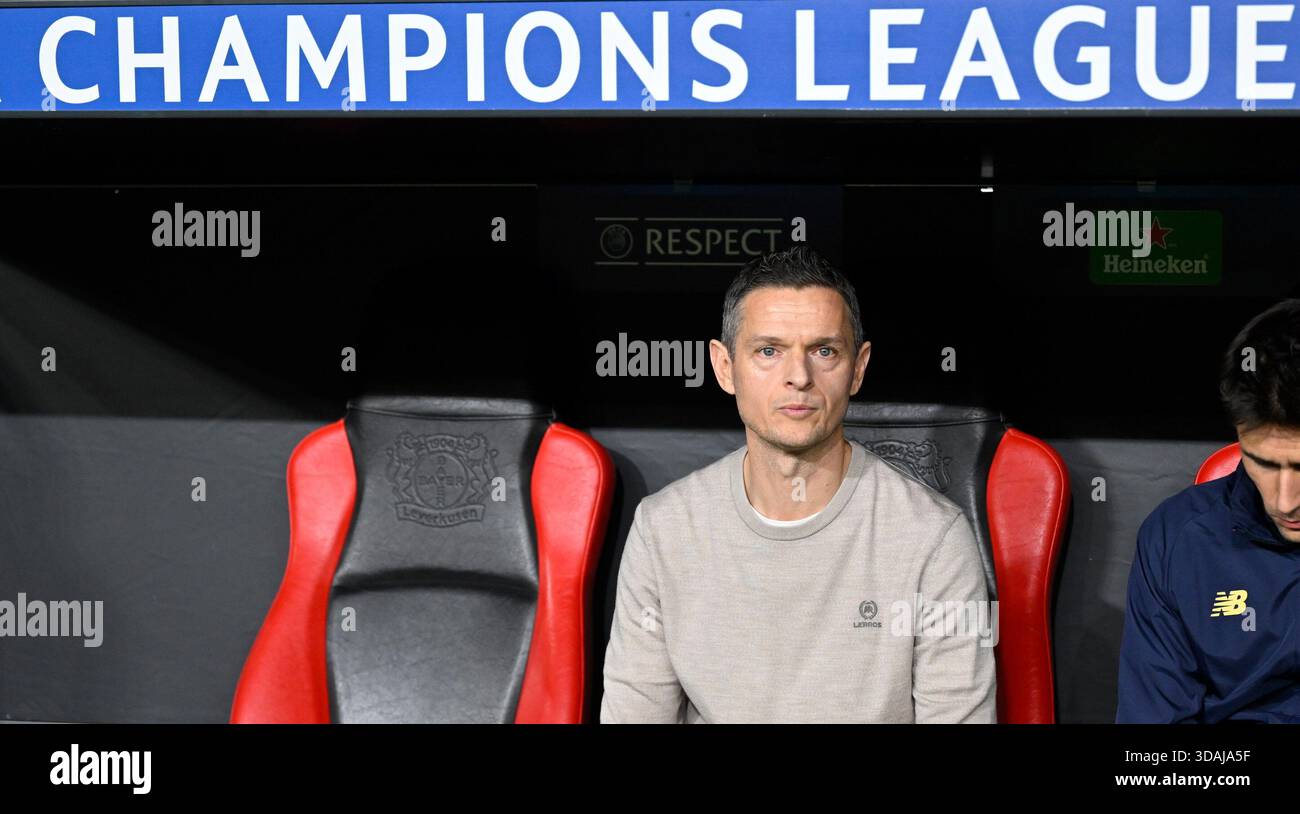 Assistant Coach Rogier Meijer (Leverkusen) Leverkusen, December 10 ...