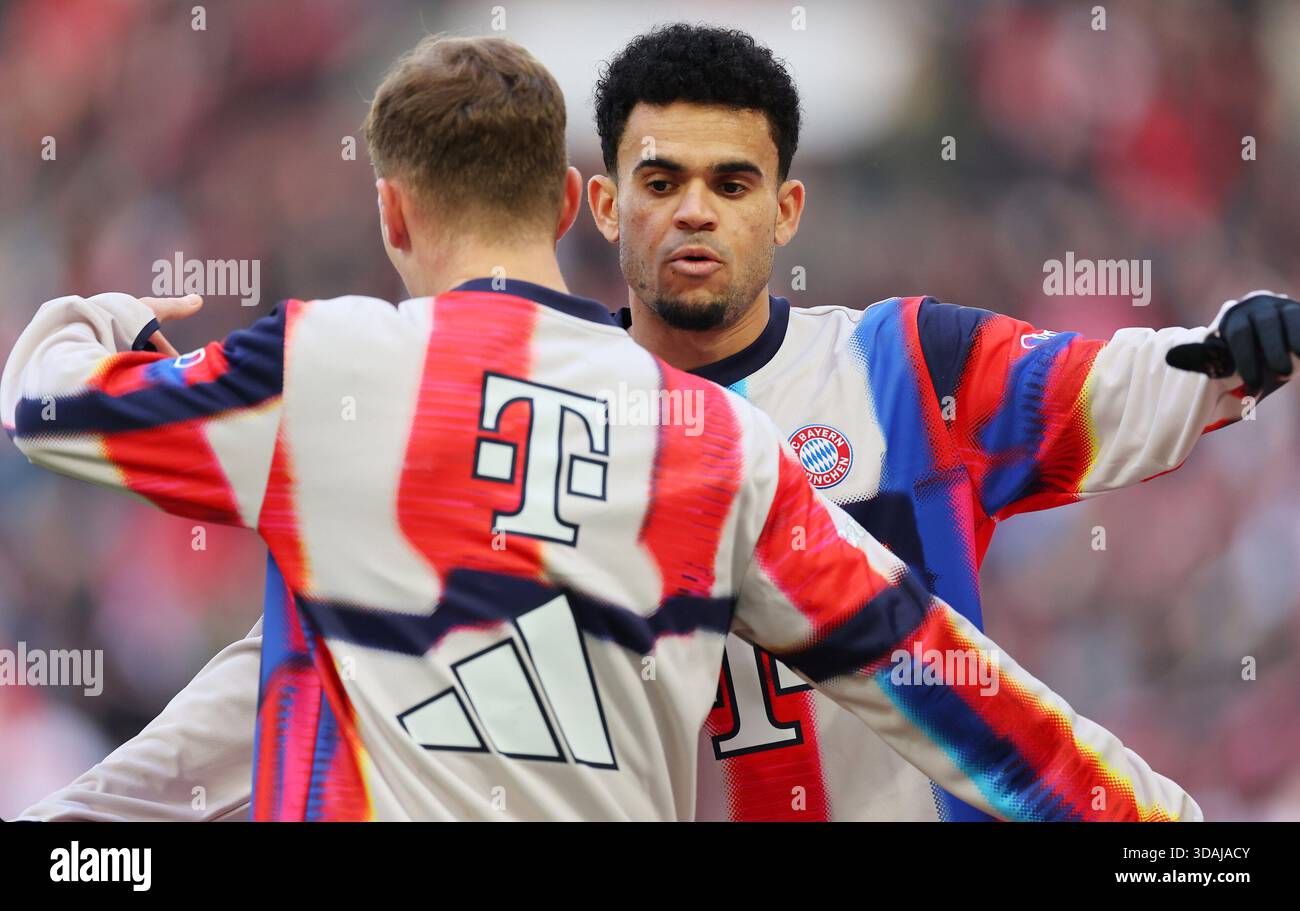 from left: Joshua Kimmich, Luis Diaz (Bayern) Stuttgart, December 6 ...