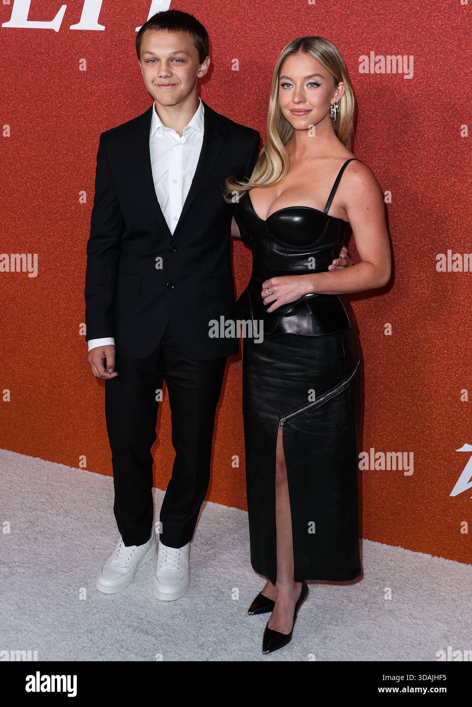 (FILE) Sydney Sweeney’s Sports Illustrated Cover Sparks Backlash ...