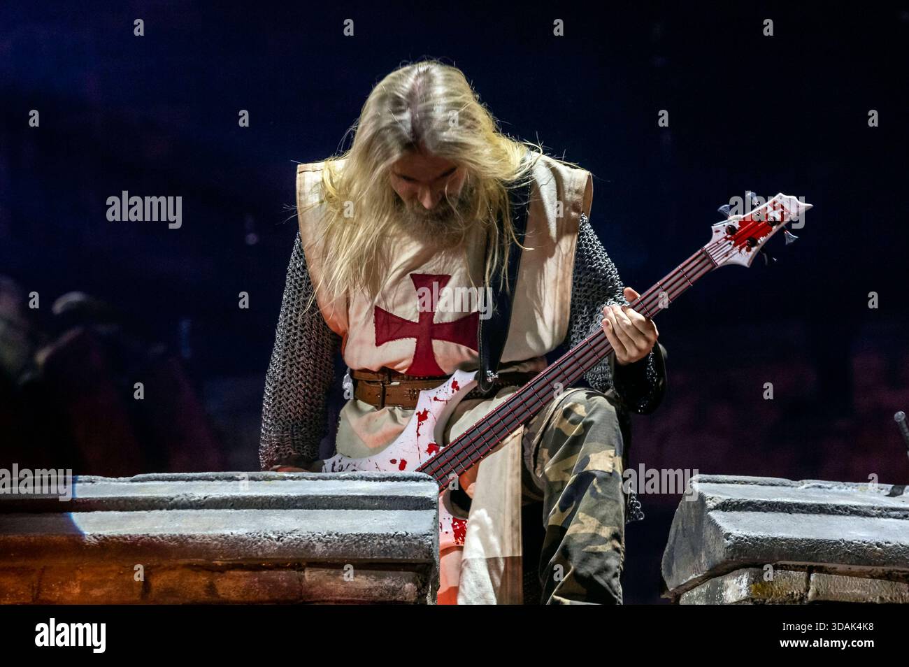 Pär Sundström live bei einem Konzert der The Legendary Tour in der ZAG Arena. Hannover, 08.12. ...