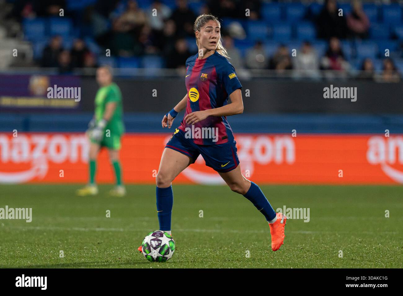 Laia Alexandri (5 FC Barcelona) driving the ball during the UEFA Women ...