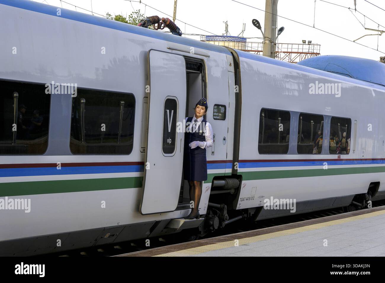 Samarkand station in uzbekistan hi-res stock photography and images - Alamy