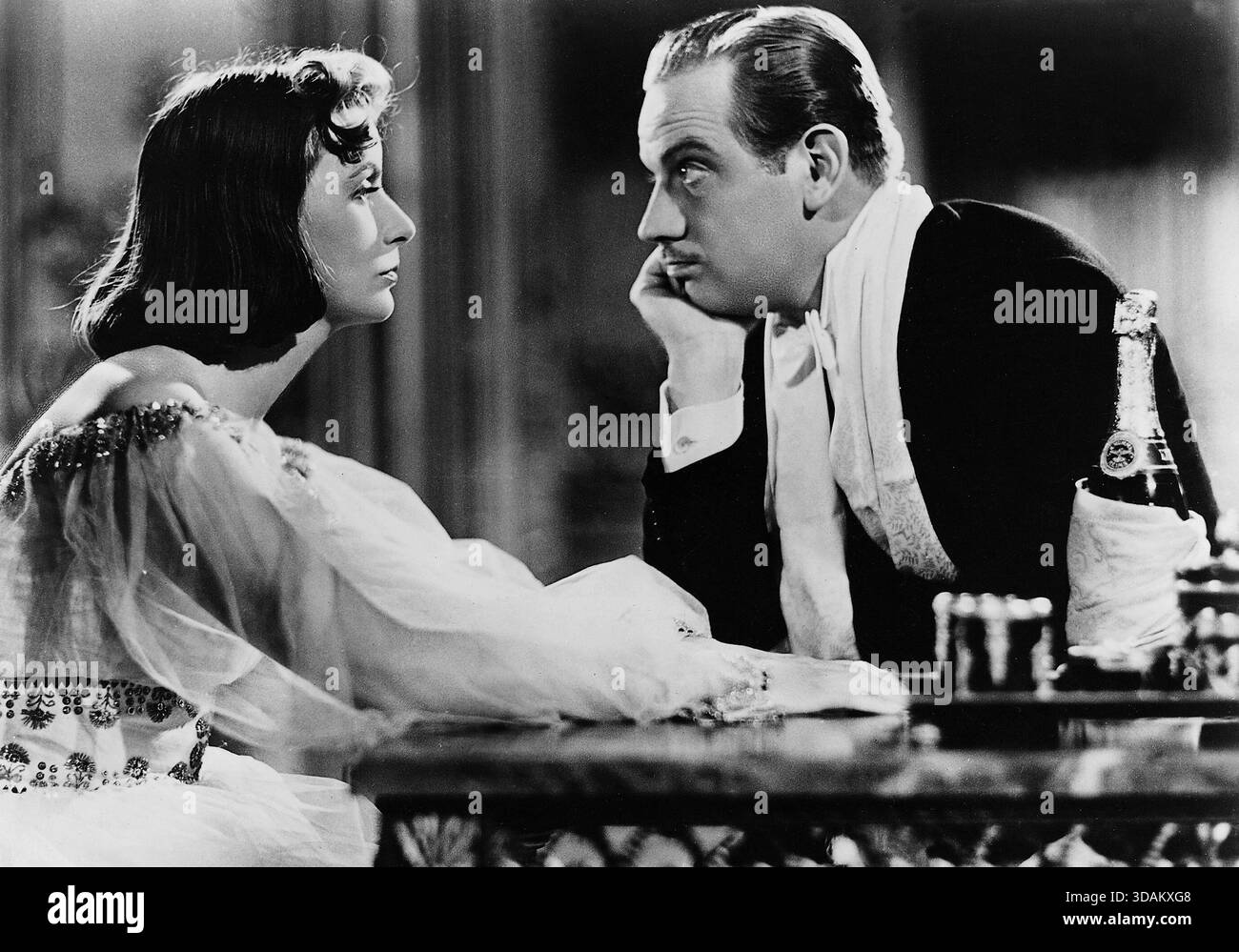 Greta Garbo and Melvyn Douglas in "Ninotchka", directed by Ernst ...