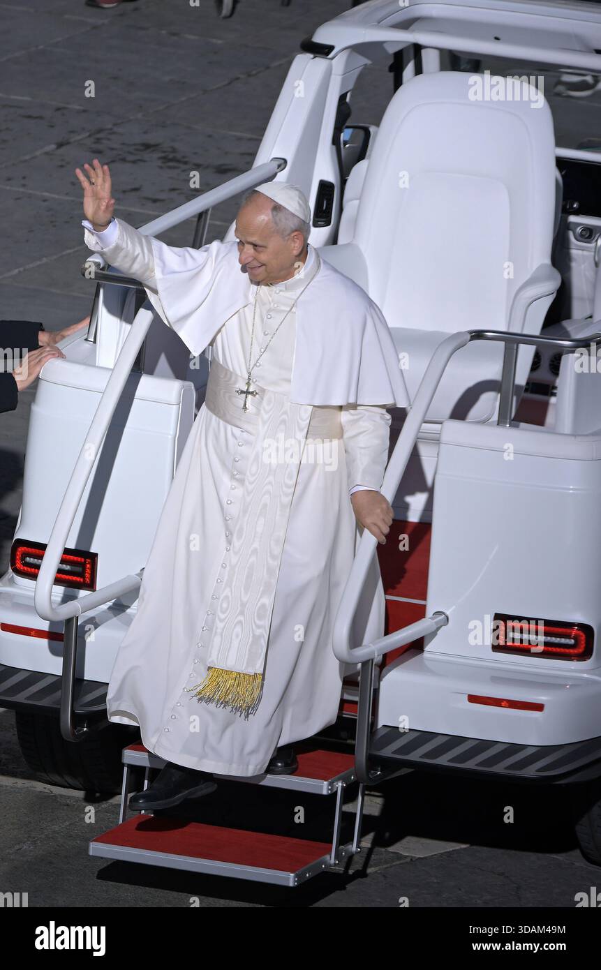 Pope Leo XIV general audience in St. Peter's Square at The Vatican ...