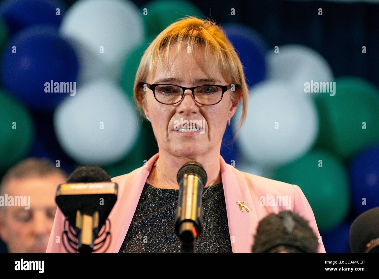 Dundee press conference hi-res stock photography and images - Alamy