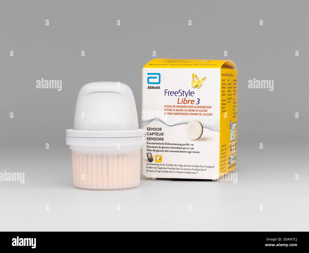 Freestyle libre hi-res stock photography and images - Alamy