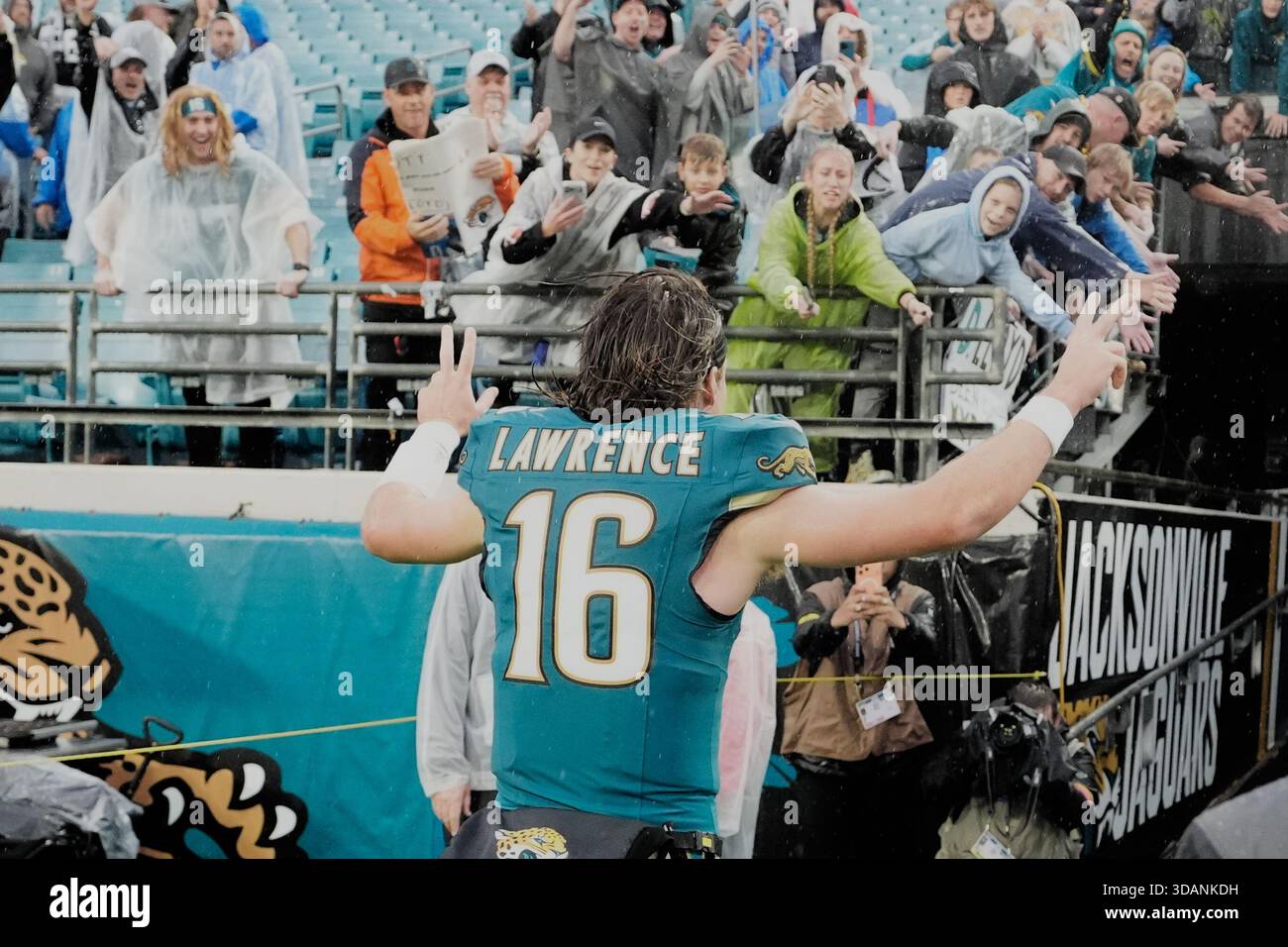 Jacksonville Jaguars quarterback Trevor Lawrence (16) celebrates with ...