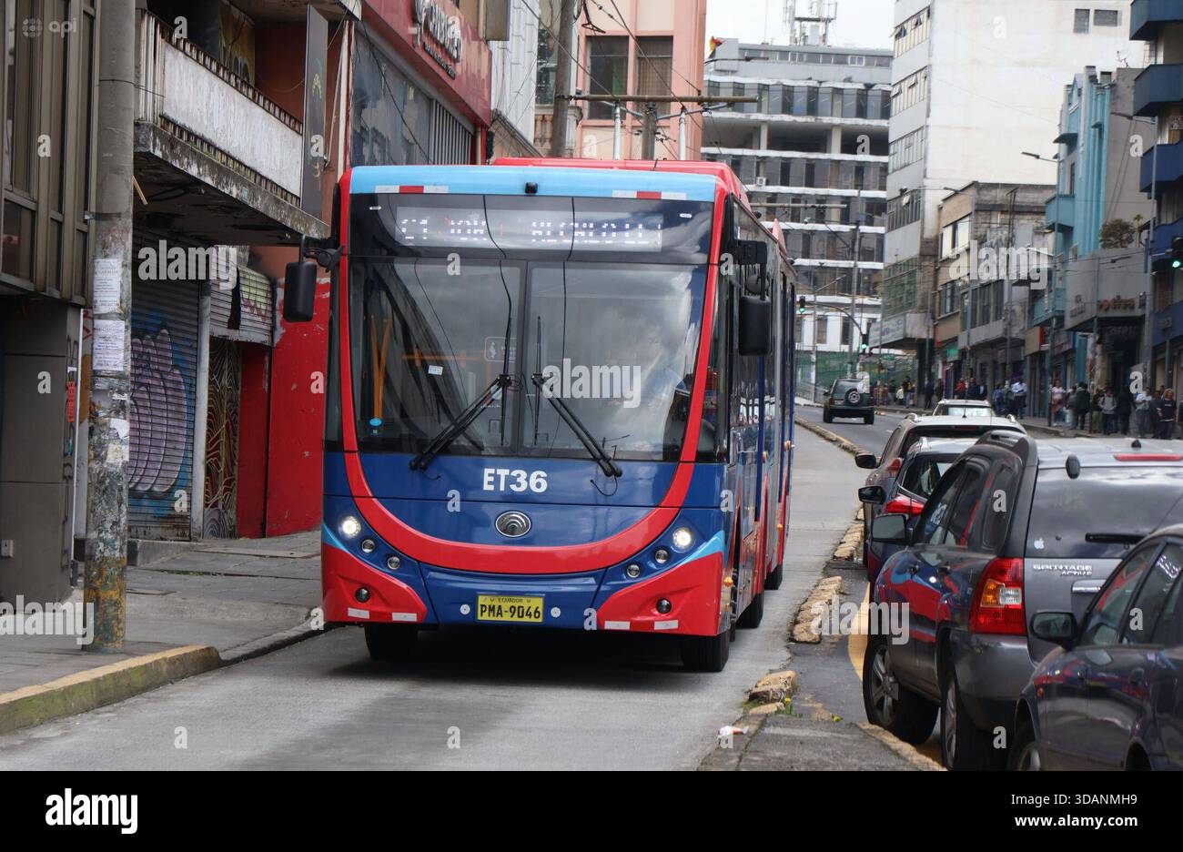 TROLEBÃöS ELECTRICOS QUITO December 11, 2025 Electric trolleybuses ...