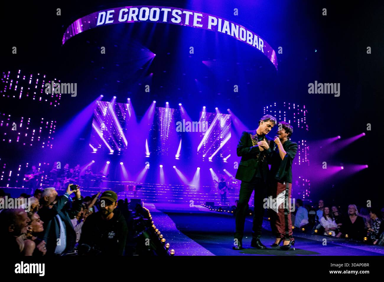ROTTERDAM - Jeroen van der Boom during his show The Piano Man in Ahoy ...