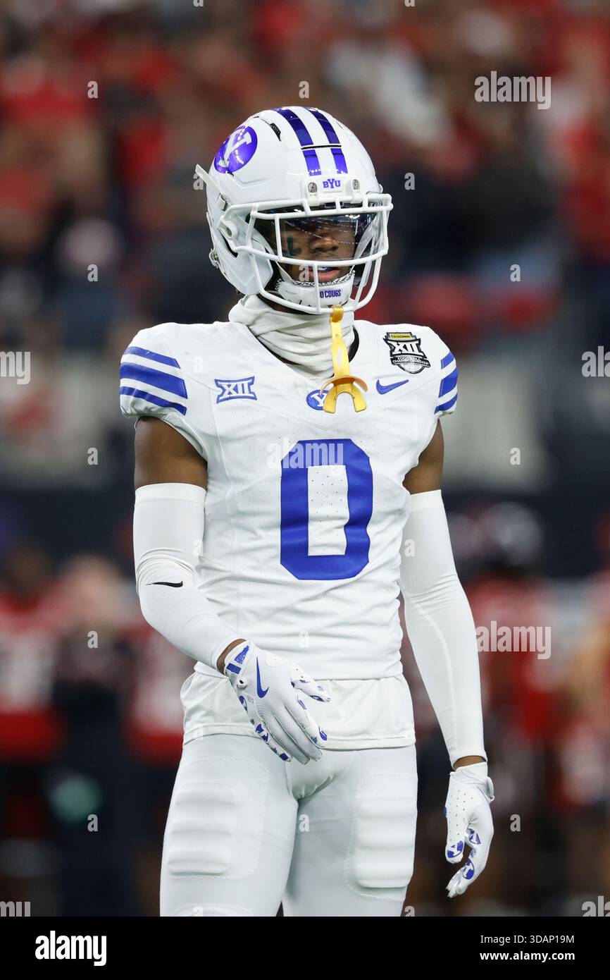 BYU defensive back Evan Johnson (0) lines up for the snap during the ...