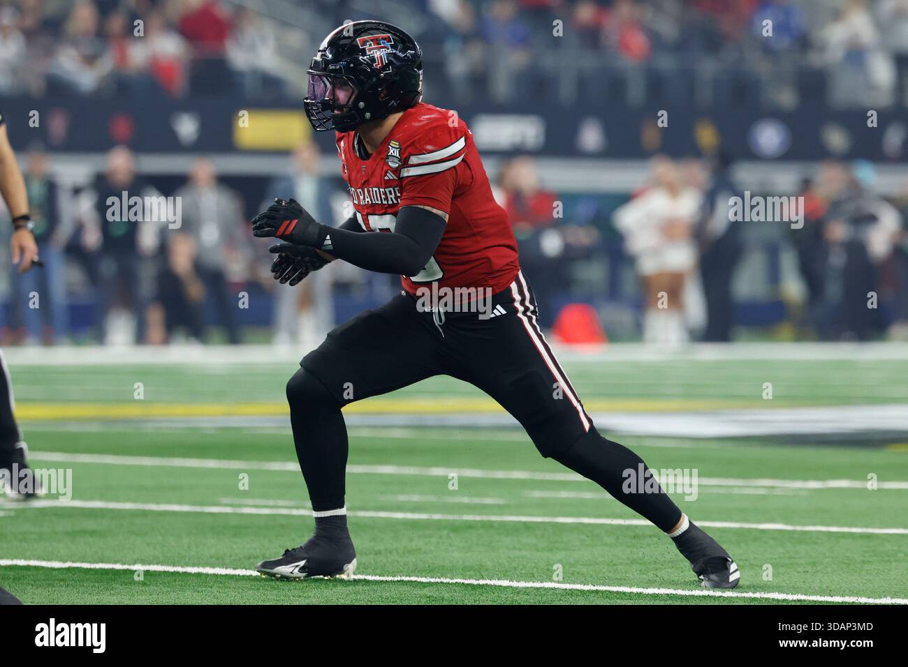 Texas Tech linebacker Jacob Rodriguez (10) looks to defend during the ...