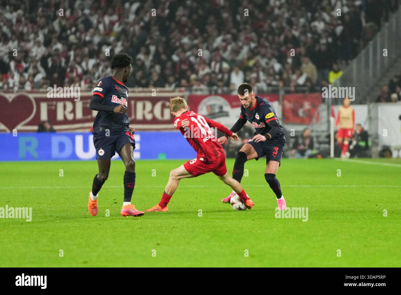 Duel between Jan-Niklas Beste (Freiburg, 19) and Aleksa Terzic (FC ...