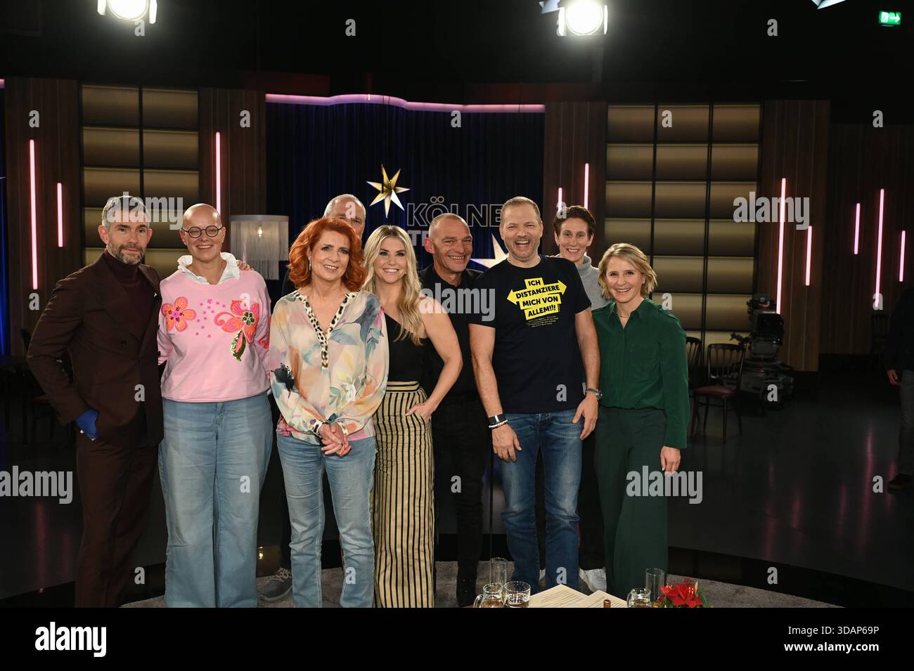 Moderator Micky Beisenherz, l-r, Stand-Up-Paddlerin Birgit Burkhardt ...