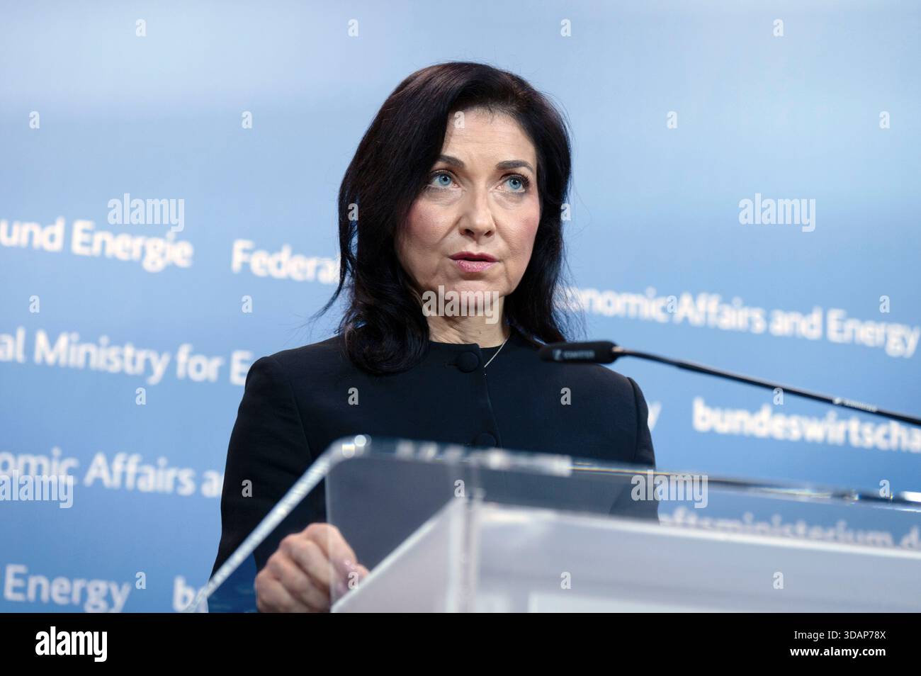 Katherina Reiche at the kick-off talks for a 'Chemistry Agenda 2045' at the Federal Ministry for ...