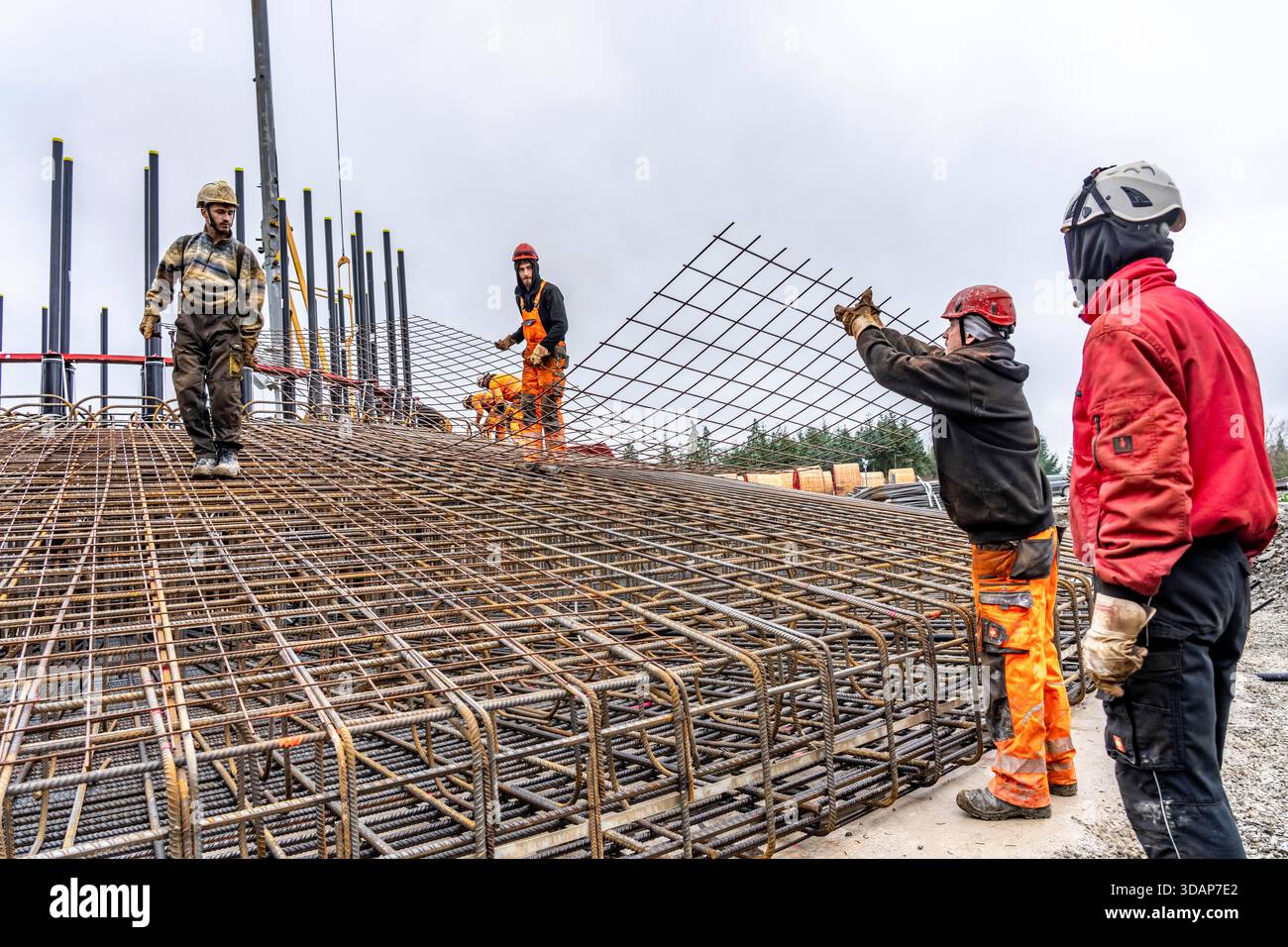 Installation of reinforcing steel for the reinforced concrete ...
