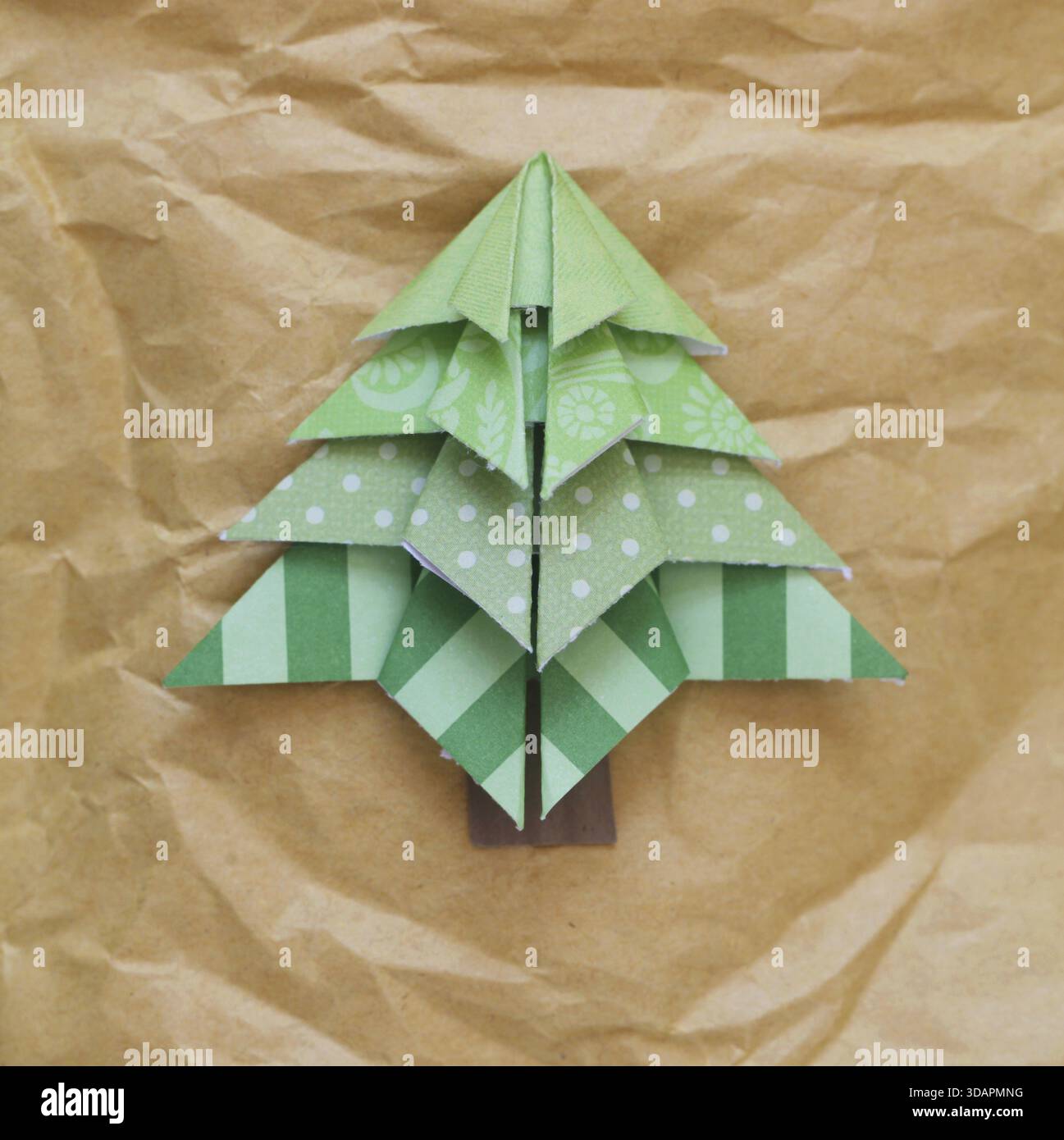 Christmas tree brown paper hi-res stock photography and images - Alamy