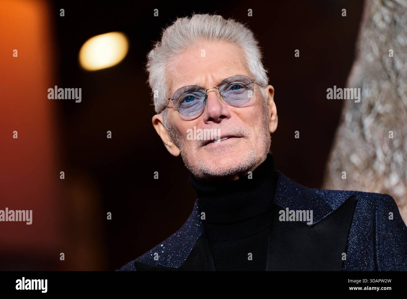 Stephen Lang poses for photographers upon arrival at the UK premiere ...
