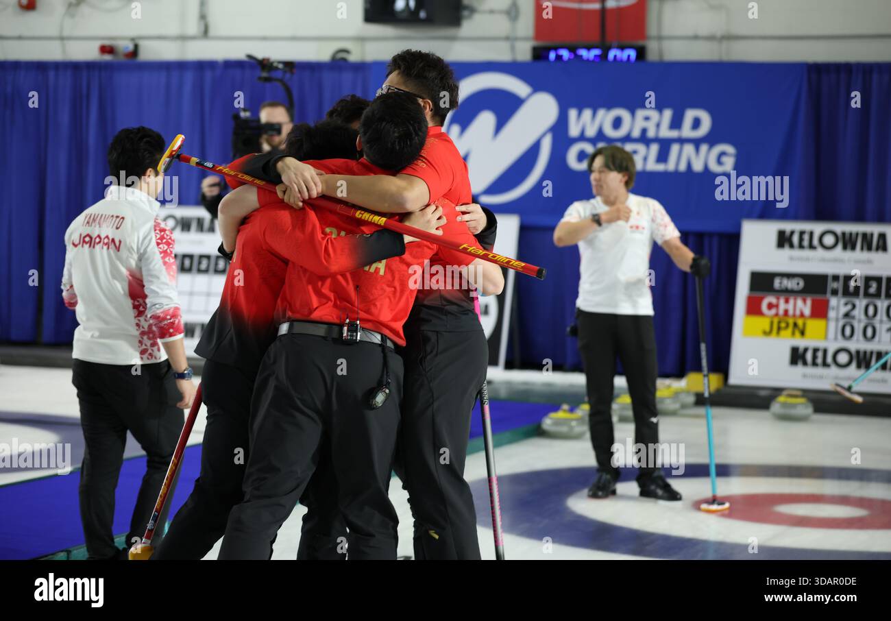 Members of China's national team celebrate during the men's second ...